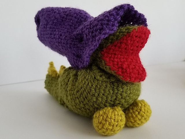 Ravelry: TexasGabi's TURTLE Hexagon Pin Loom: Dino Gnome