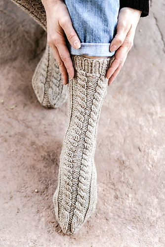 Ravelry: Magic Heel Socks Worsted pattern by Judy Jewell