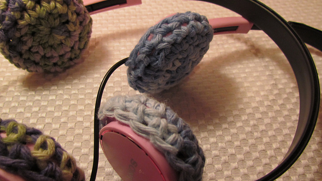 Ravelry: Headphone Ear Pads pattern by Grace Hood