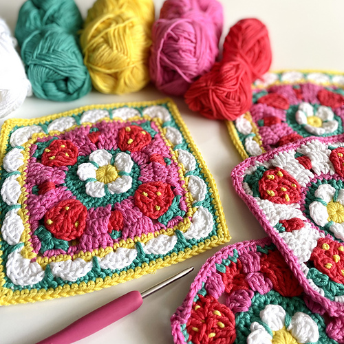 Ravelry: Strawberry Square pattern by Alice Tarry