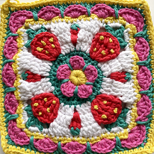 Ravelry: Strawberry Square pattern by Alice Tarry