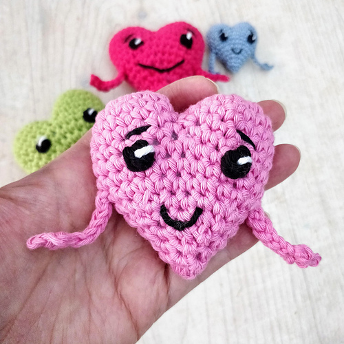 Ravelry: Happy Heart Amigurumi pattern by Pippa Everett