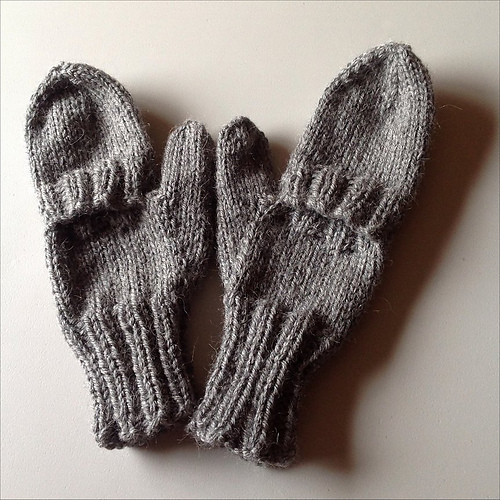 Ravelry: TheCraftyTyke's Split Mittens