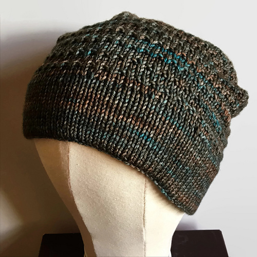 Ravelry: TheCraftyTyke's Shingle Hat v2