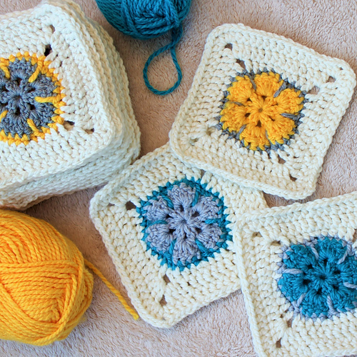 Ravelry: Easy Flower Squares pattern by April Miller