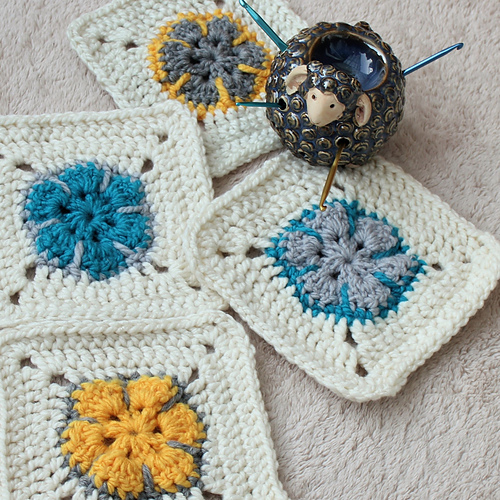 Ravelry: Easy Flower Squares pattern by April Miller