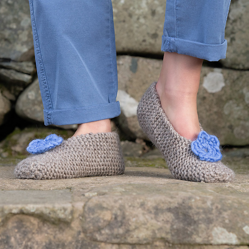 Ravelry: Flushed Feet Slippers pattern by Kate Atherley