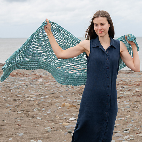 Ravelry: Maris Wrap pattern by Sarah Korth