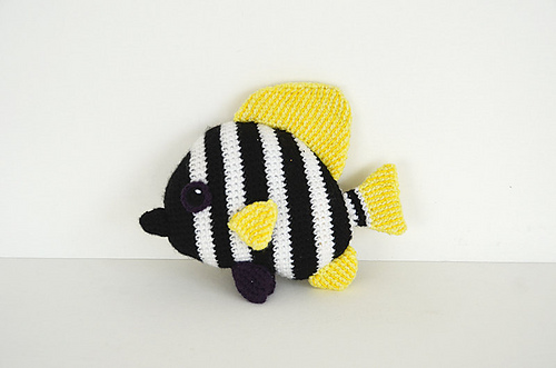 Ravelry: Striped Boarfish pattern by Joyce Overheul