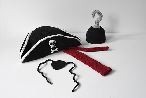 Ravelry: Pirate Hat and Hook pattern by Joyce Overheul