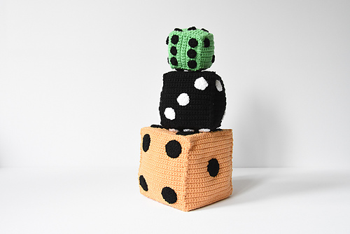 Ravelry: Three Dice pattern by Joyce Overheul