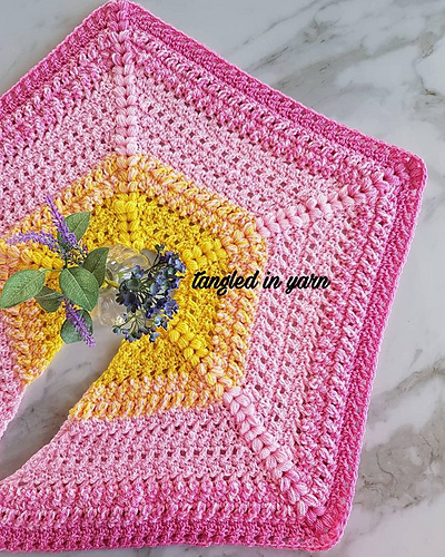 Ravelry: Onawa Trestle Wrap pattern by The Happy Peapod