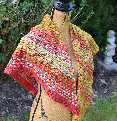 Ravelry: Moonwake Shawl pattern by Rachy Newin