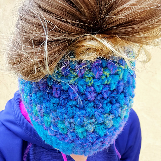 Ravelry: TheRamblinRosie's Chunky Textured Bun Hat
