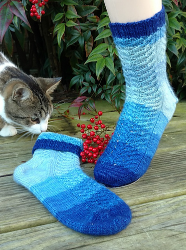 Ravelry: Twisted Snow Drift pattern by Judy Johnson -- TheRibbedRabbit