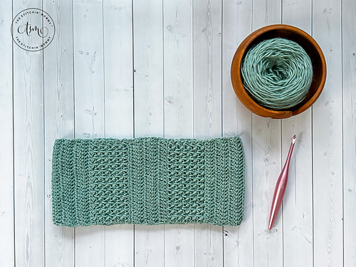 Ravelry: Rowan Cowl pattern by Amy Ramnarine