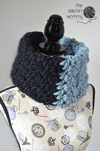 Ravelry: Color Block Cowl pattern by Amy Ramnarine