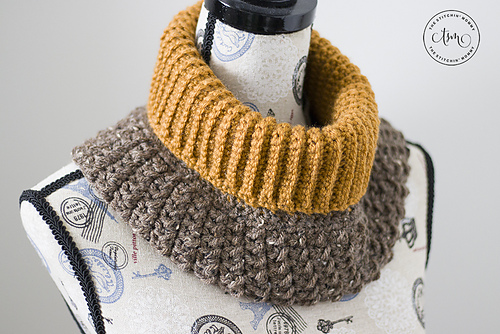 Ravelry: Coffee Bean Cowl pattern by Amy Ramnarine