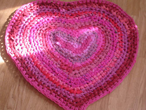 Ravelry: Heart Rag Rug pattern by The Sunroomuk