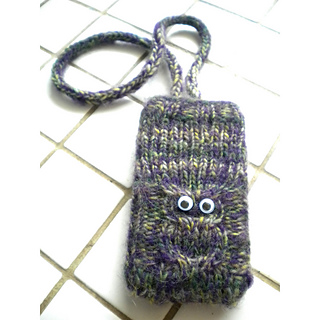 Ravelry: TheWonderer's Owly Ipod Sock for Tori