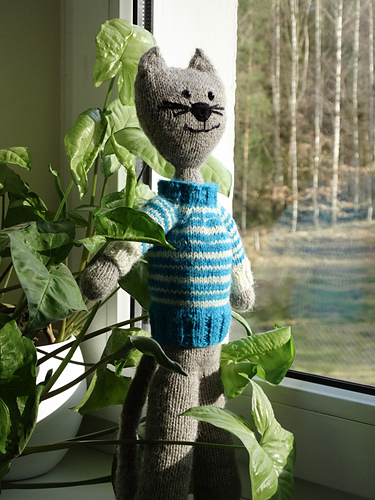 Ravelry: Knitty Kitty Cat in Sweater pattern by Aga Tutak