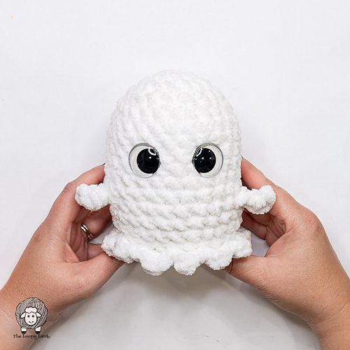 Ravelry: Fab-Boo-Lous Ghost pattern by Ashley Parker
