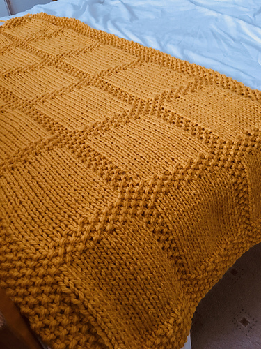 Ravelry: Squared Bed Runner pattern by Knit Sew Make