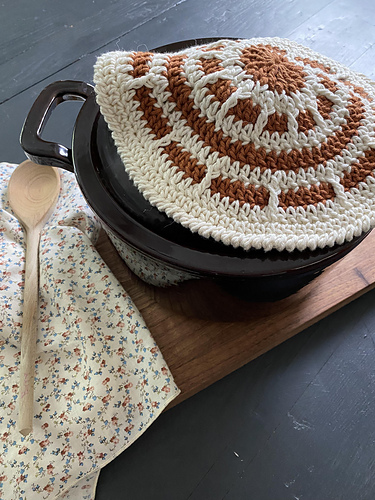 Ravelry: Encircle Me Potholder pattern by Dayna Perry Ravelry: Encircle Me Potholder pattern by Dayna Perry