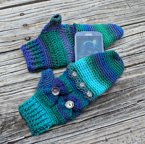 Ravelry: The Xanadu Texting Mittens pattern by Sick 'Lil Monkeys