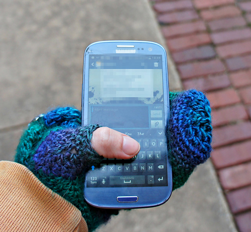 Ravelry: The Xanadu Texting Mittens pattern by Sick 'Lil Monkeys