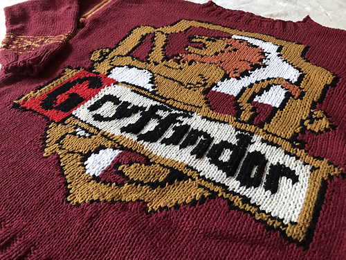 Ravelry: Gryffindor rules! pattern by Erna de Groot