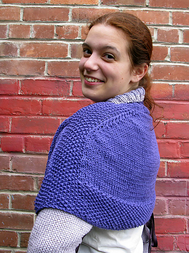 Ravelry: R. E. Linwëlin Mantelet pattern by L. M. Benjamin