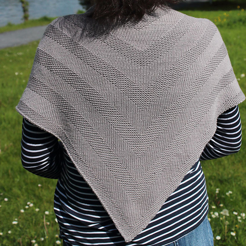 Ravelry: Triangular Stripes pattern by Svetlana Kolesova