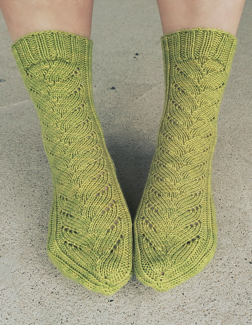 Ravelry: Verso pattern by Tiina Kuu