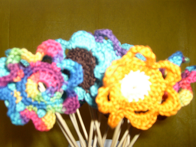 Ravelry: Flashy flower pattern by Something Els