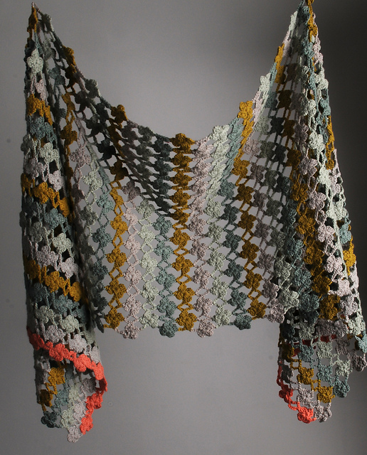 Ravelry: Flower Trellis Scarf pattern by Mrs Moon