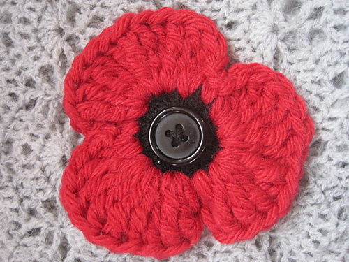 Ravelry: Tilly's 'Remembrance' Poppy Corsage pattern by Tilly Rose