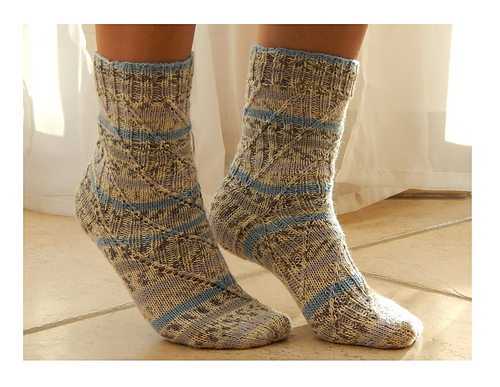 Ravelry: Scribble Socks pattern by Theresia Lew