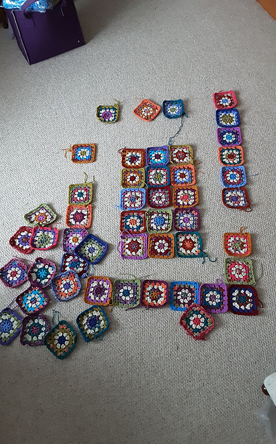 Ravelry: TinasAllsorts' Little Gem Blanket