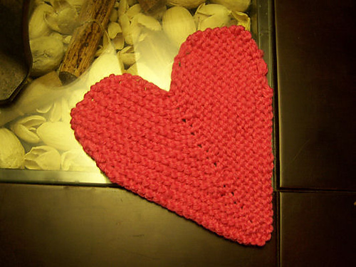 Ravelry: Heart Shaped Cloth pattern by Mary Marcontell