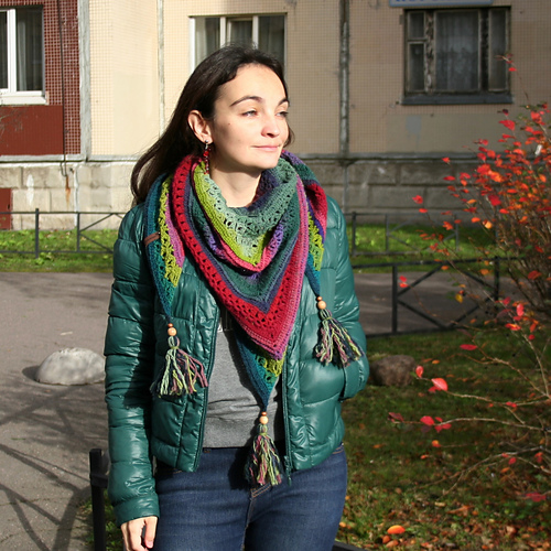 Ravelry: Isleen Shawl pattern by Tatiana Pisareva