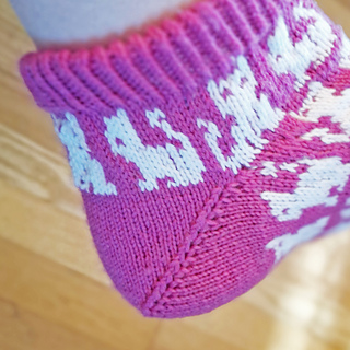 Ravelry: Tale of Two Kitties Shorty Socks pattern by Sherrie Kibler