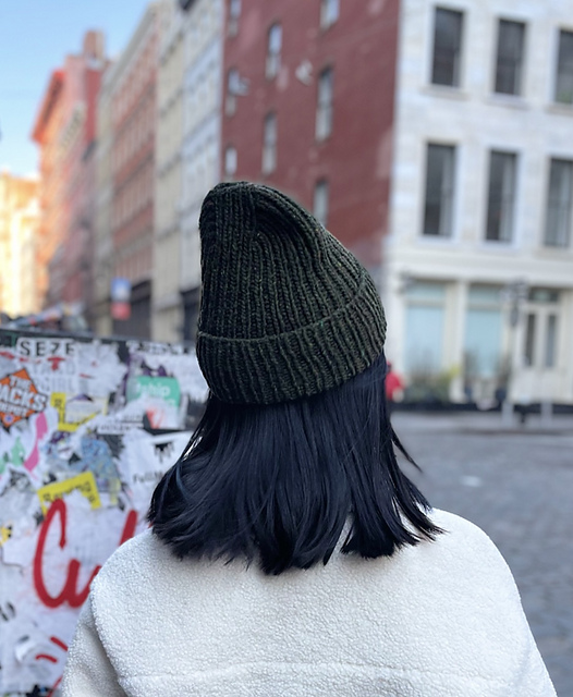 Ravelry: Manhattan Hat Bulky pattern by Tori Yu
