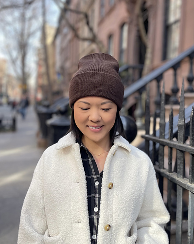 Ravelry: Brownstone Beanie pattern by Tori Yu