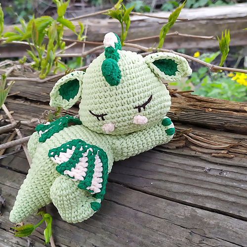 Ravelry: Emerald Green Dragon pattern by Tatyana Lebedenko
