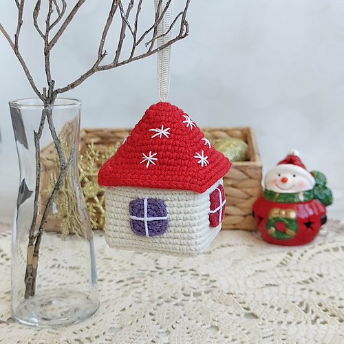 Ravelry: The Magic Little House pattern by Maria Ufimtseva