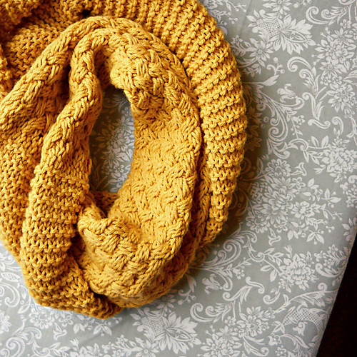 Ravelry: Yellow Brick Cold Cowl pattern by Tracey Galloway