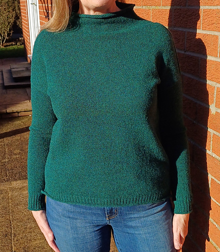 Ravelry: Striped Voronka Pullover pattern by Rebecca Yaker