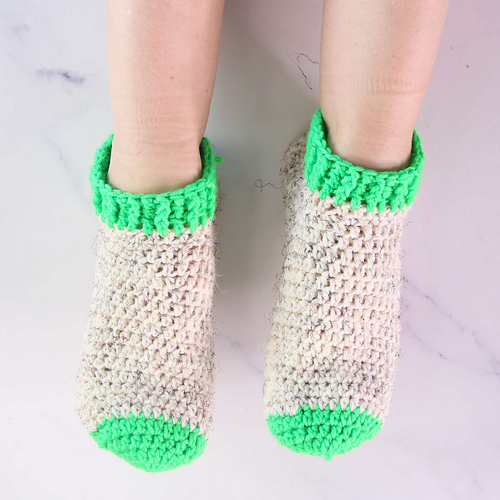 Ravelry: Basic Slipper Socks pattern by Treasurie Patterns