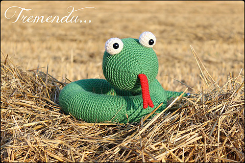 Ravelry: Slithers the Snake/ Ringo, die Schlange pattern by Stacey Trock